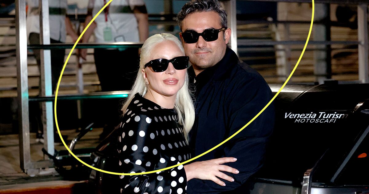 Lady Gaga muestra su anillo de compromiso en el Festival de Cine de Venecia