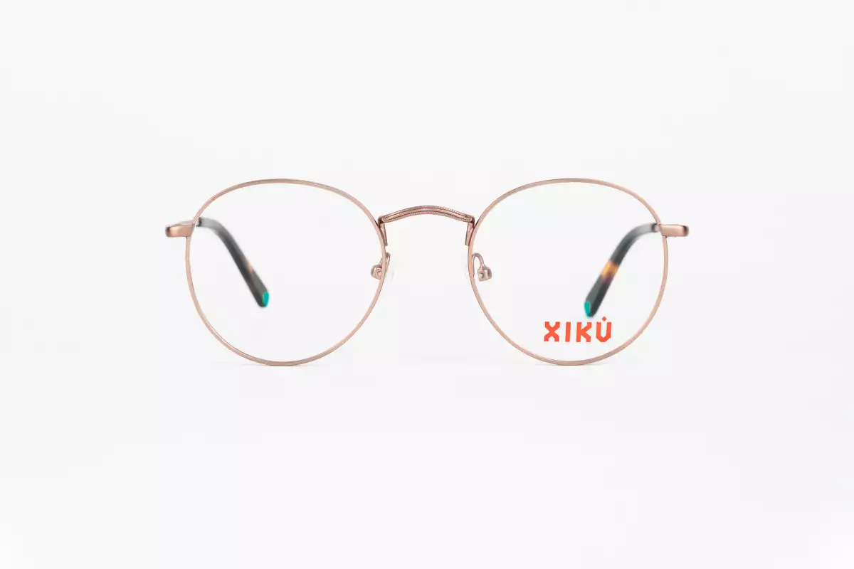 XIKÚ, los nuevos lentes de Devlyn llenos de identidad