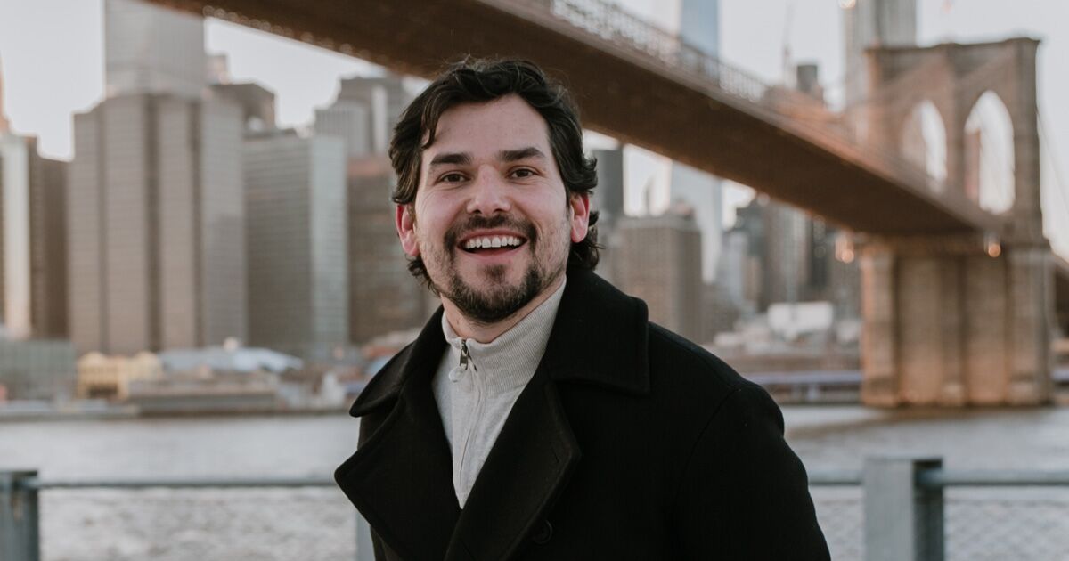 Alan Estrada debuta como director en Siete veces adiós