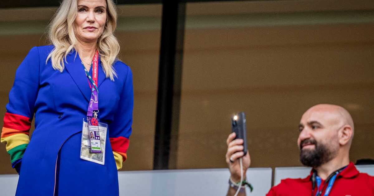 La Fifa Amenazó Con Sanciones Ilimitadas Por El Uso Del Brazalete