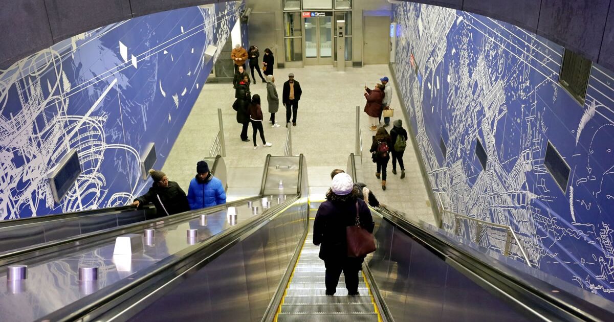 Inauguran nueva línea del metro de NY después de 100 años