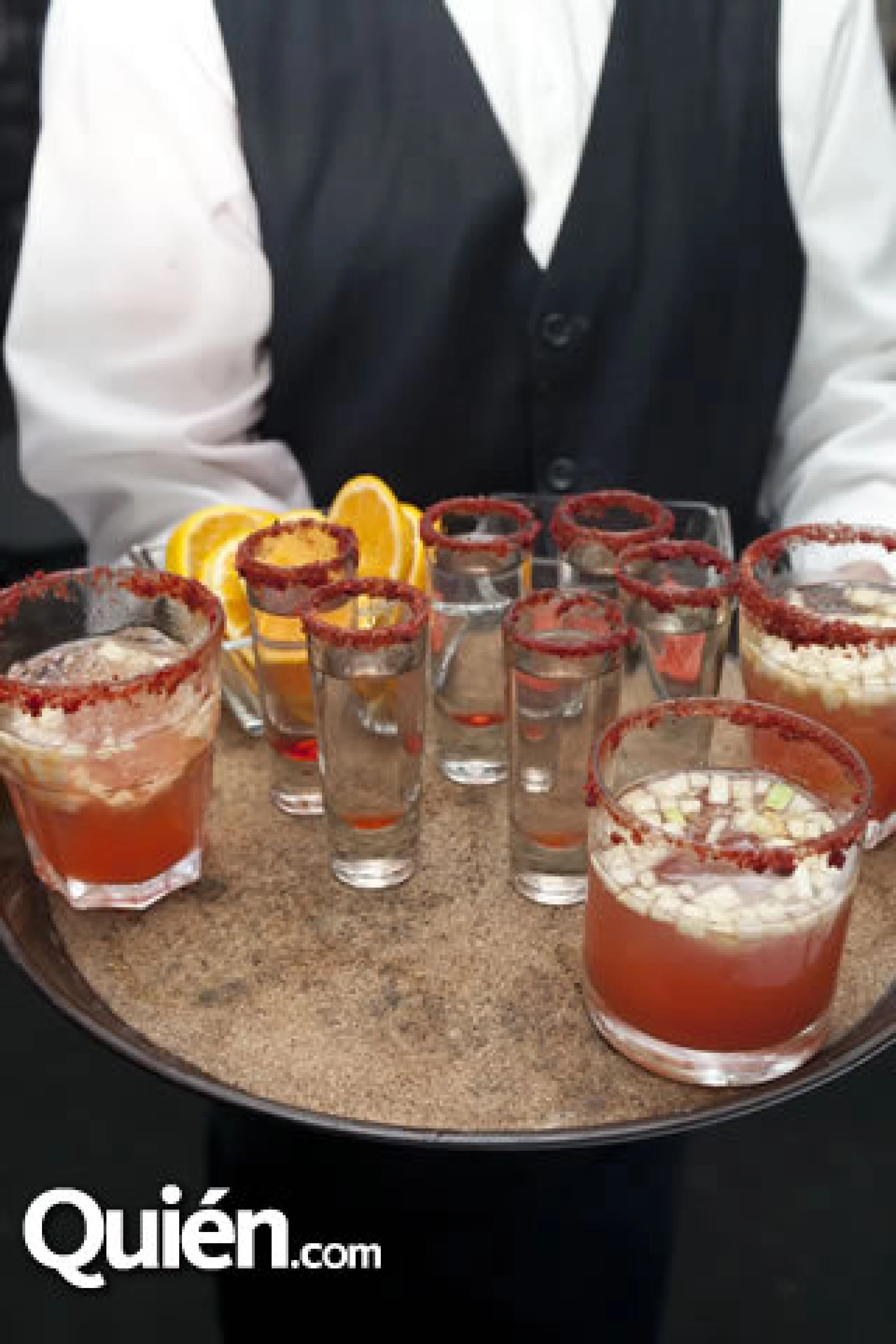 Unen sus vidas Mónica Argüelles y Alejandro Negrete