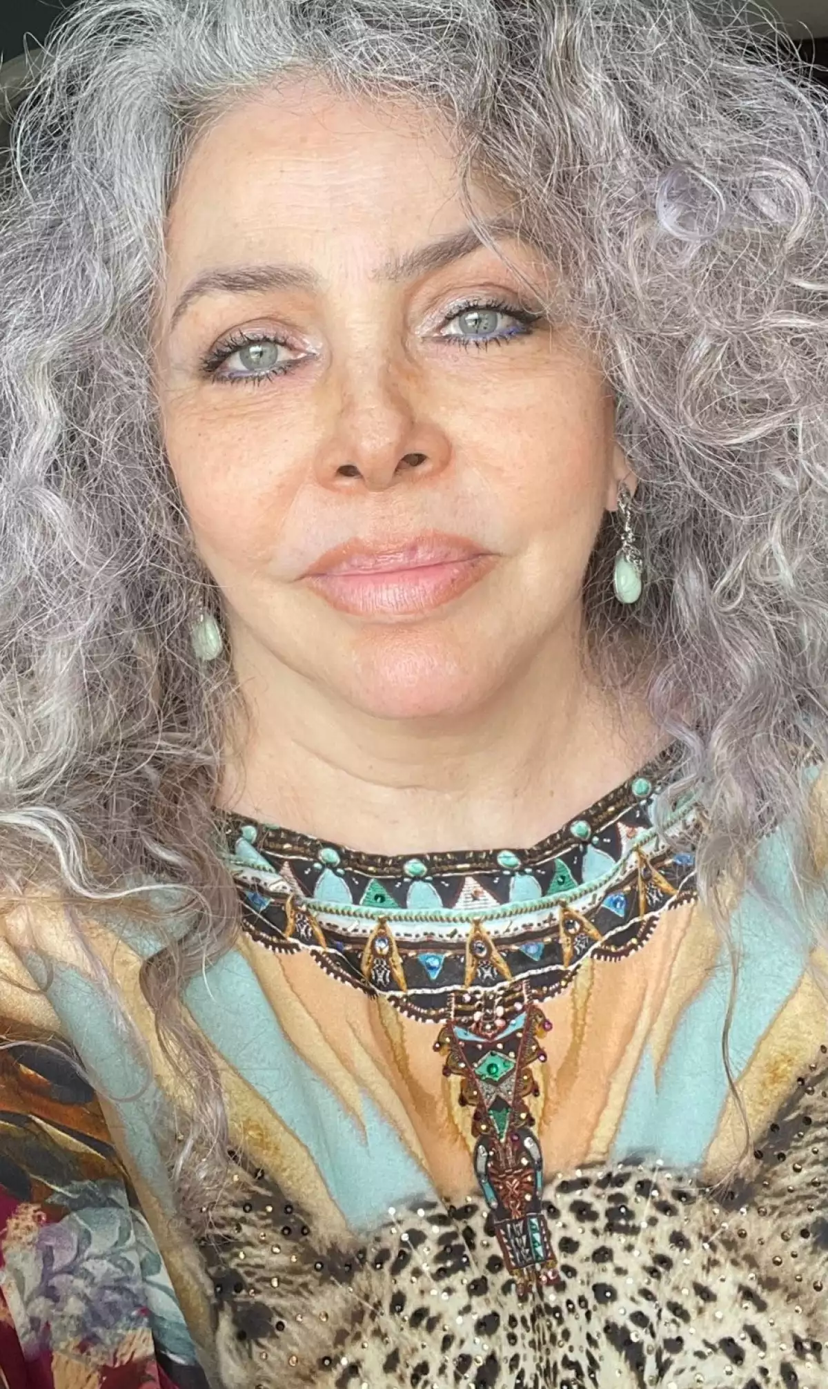 Verónica Castro confiesa que pese a tener más de 60, su mamá la controlaba