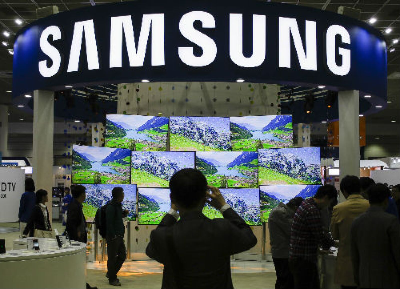 Samsung moverá producción de México a EU