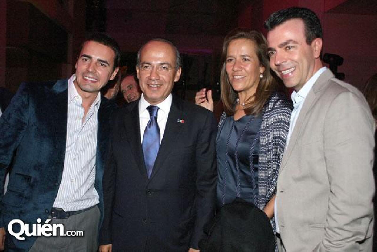 Alejandro Ramírez festeja su cumpleaños en compañía de fa...