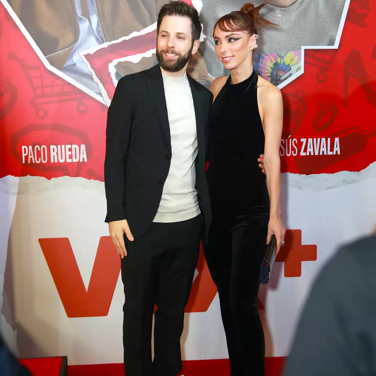 Fernando Rovzar y Bárbara Mori en la premiere de Enfermo amor