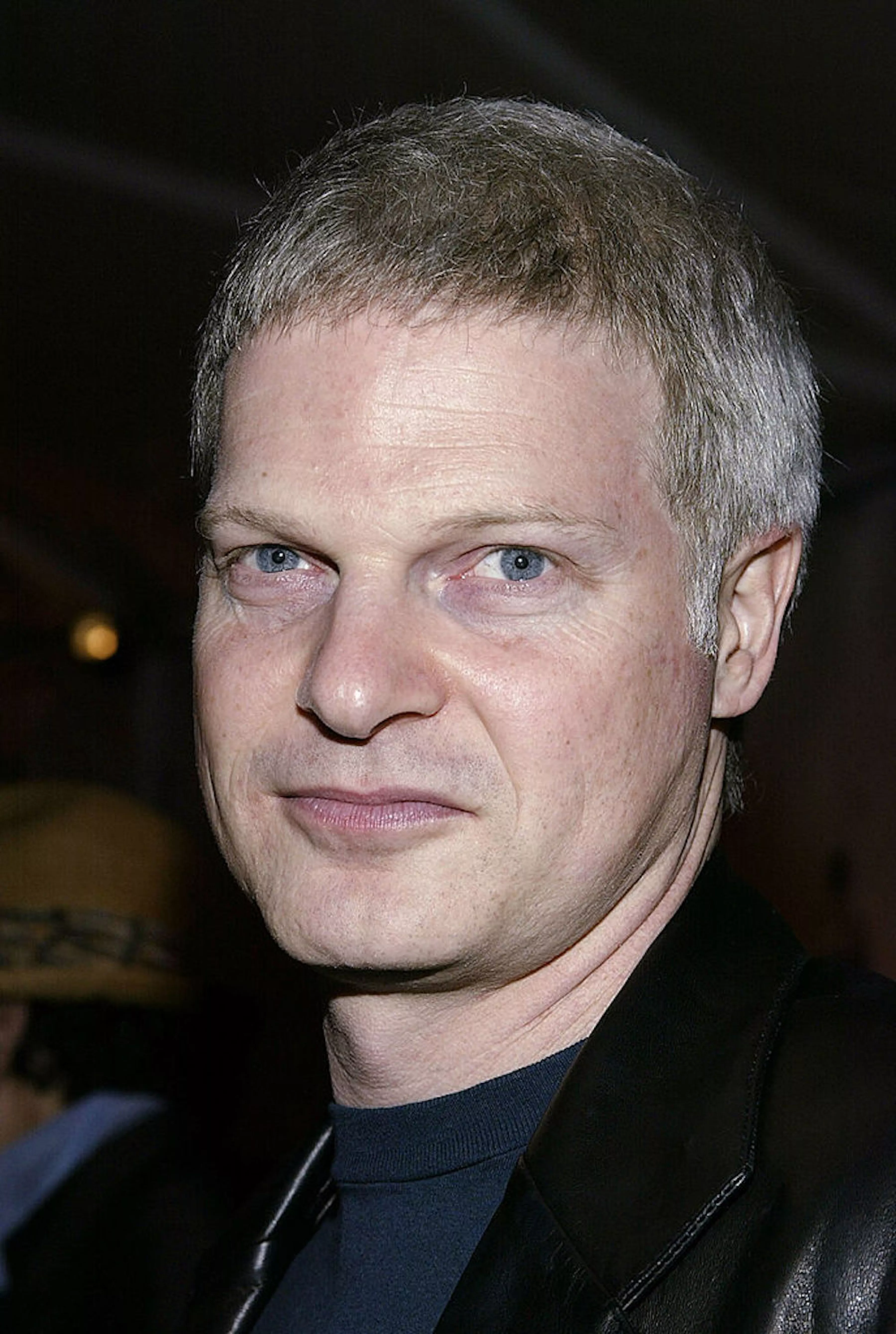 Dan a conocer posibles causas que orillaron al productor Steve Bing a ...