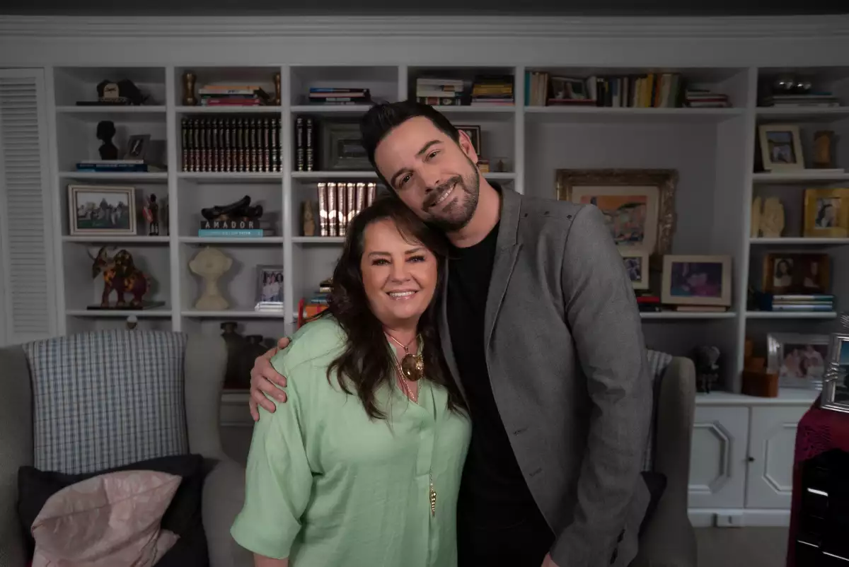 Isabel Lascurain regresa con la segunda temporada de su canal de YouTube