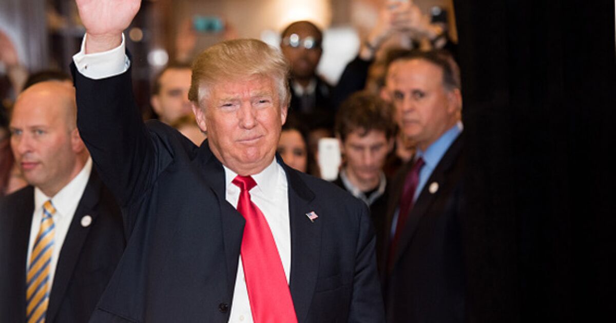 Óscar de la Hoya invita a Donald Trump a la pelea de "Canelo" contra ...