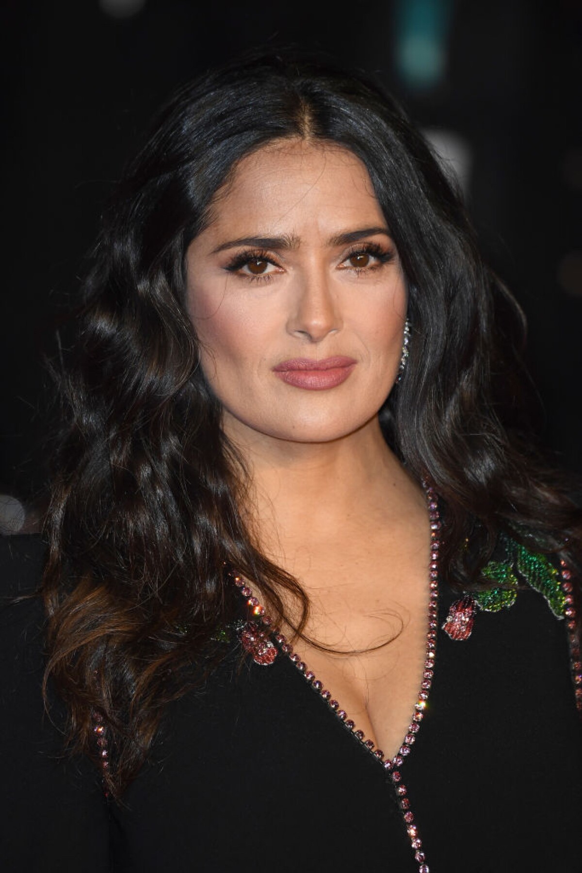 Salma Hayek impacta con radical cambio de look