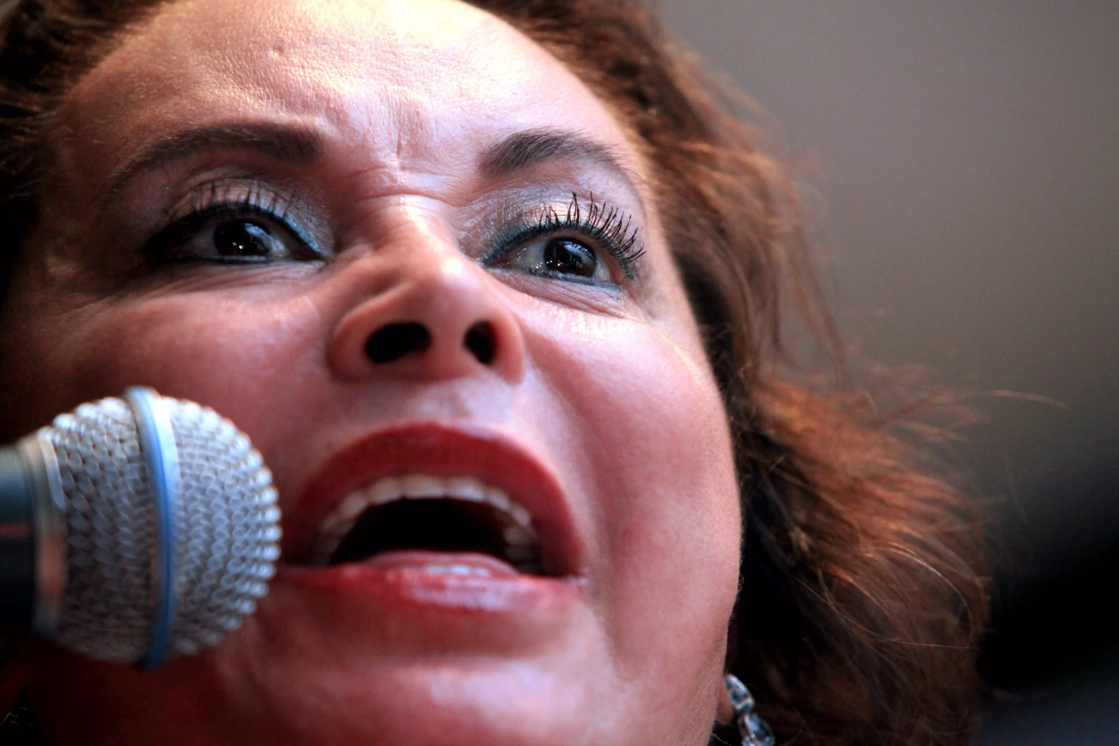 Enfotos El Rostro De Elba Esther Gordillo Antes Y Después De Prisión
