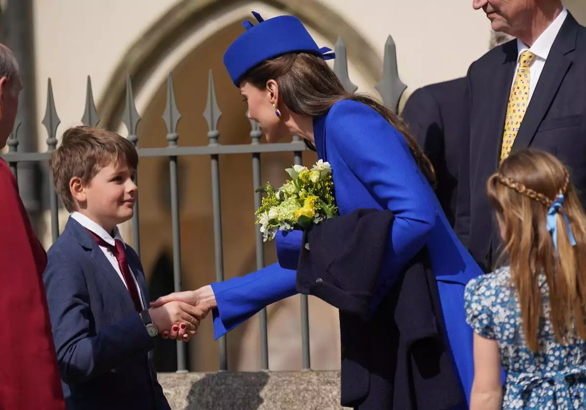 Kate Middleton lleva las uñas en color rojo ¿rompió el protocolo?