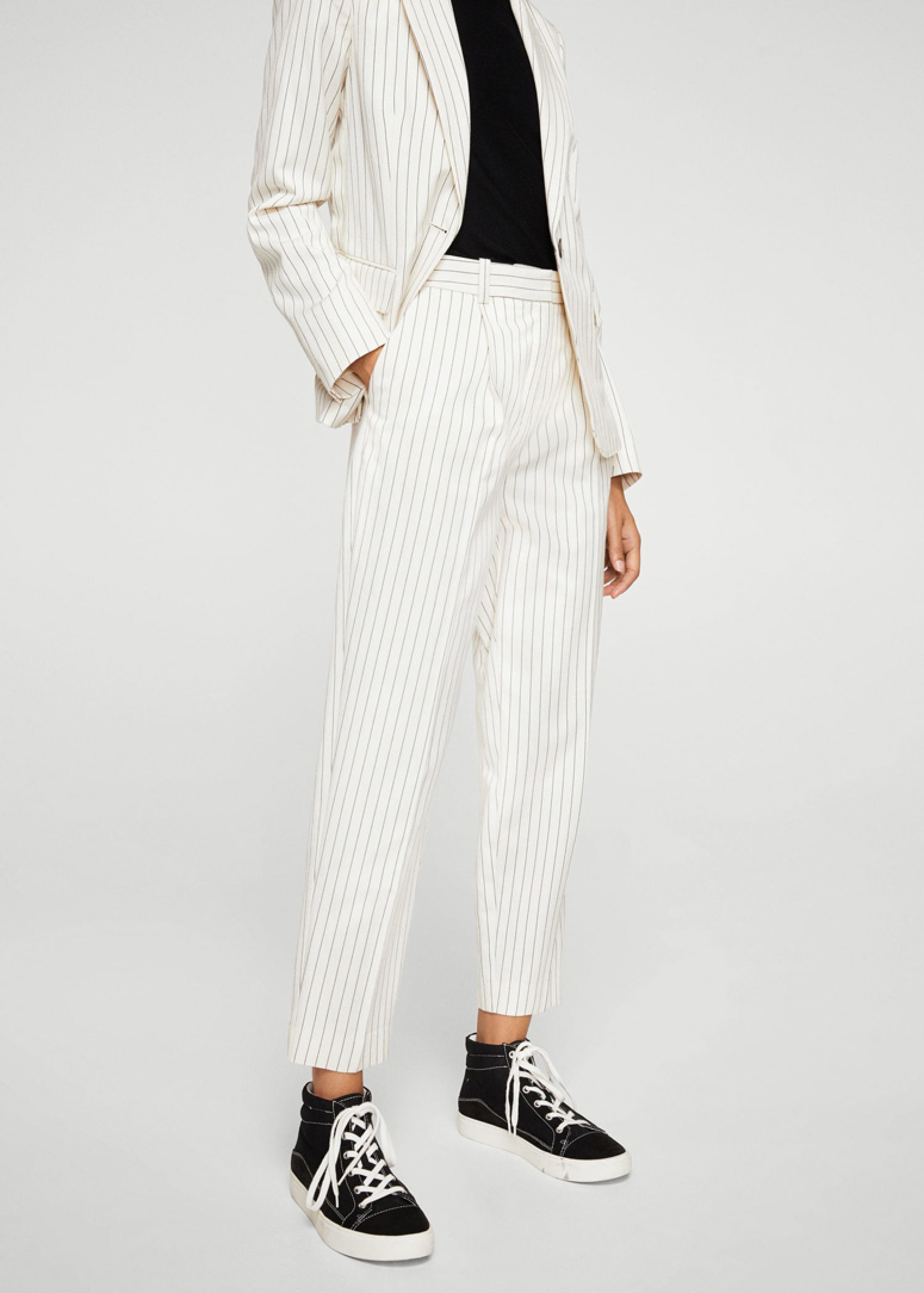 Las piezas de Mango que no puedes dejar escapar estas rebajas