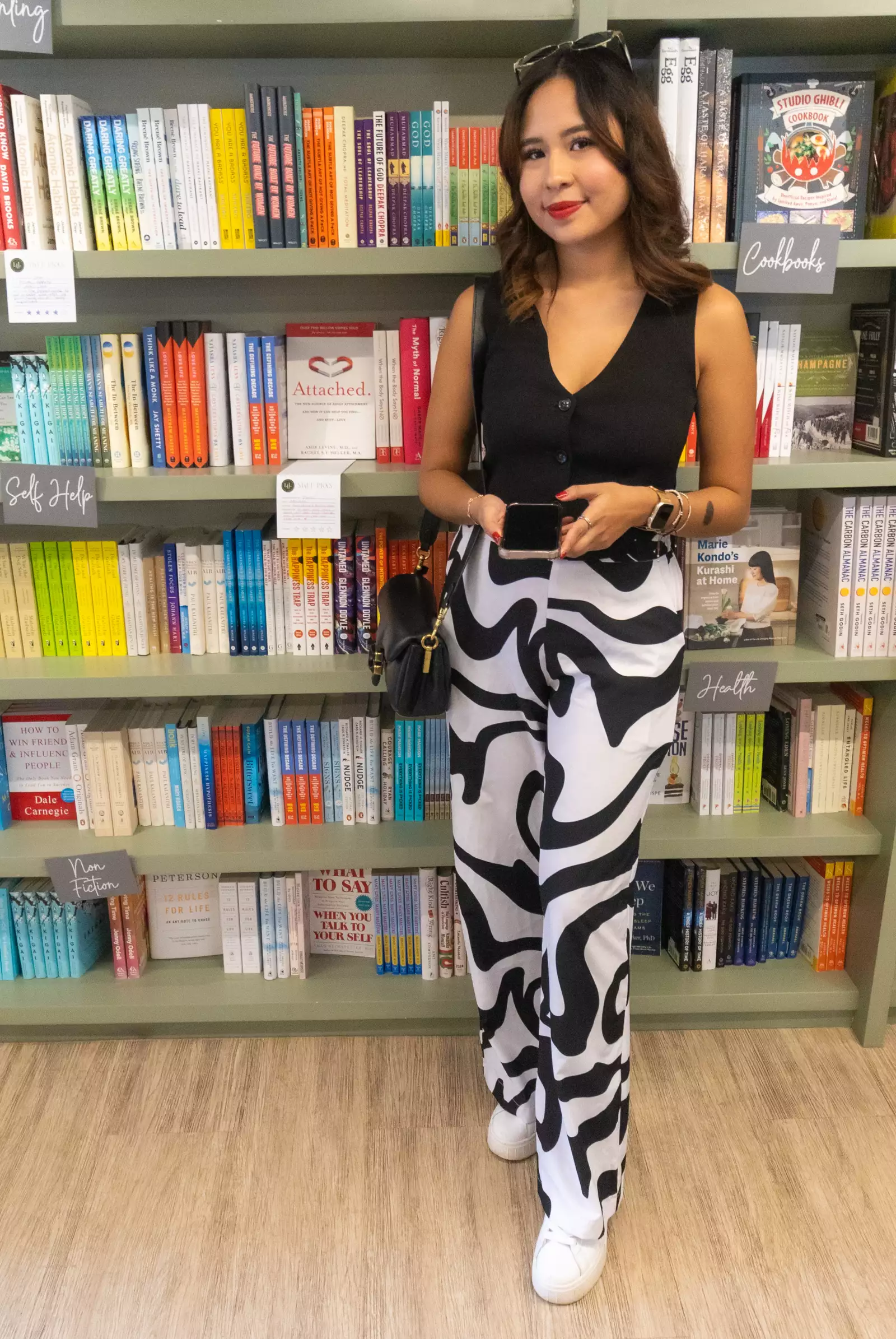 Laura Jáuregui presenta MIA, su primer libro sobre la vida a través de ...