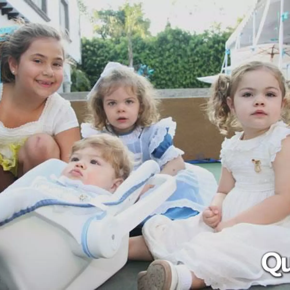 Ricardo y Alina Estrada bautizan a su hijo