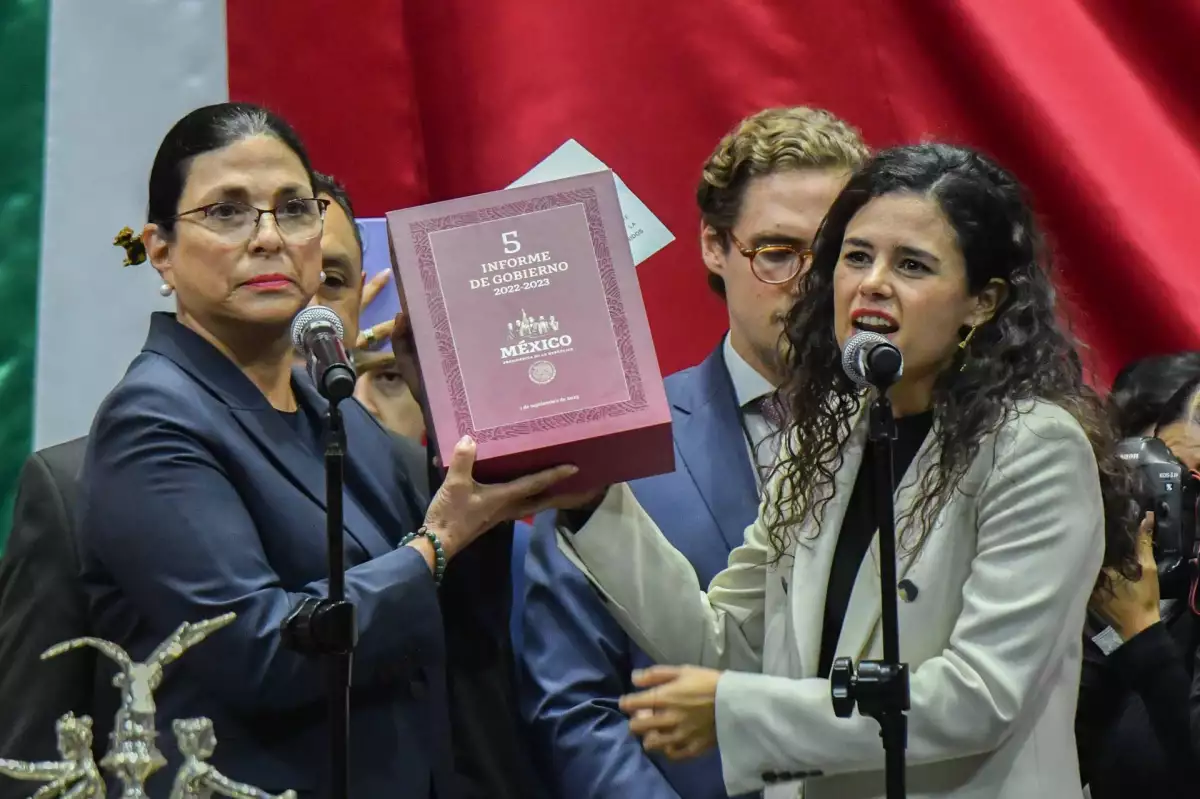 La Secretaria De Gobernación Entrega Quinto Informe De Amlo En El Congreso