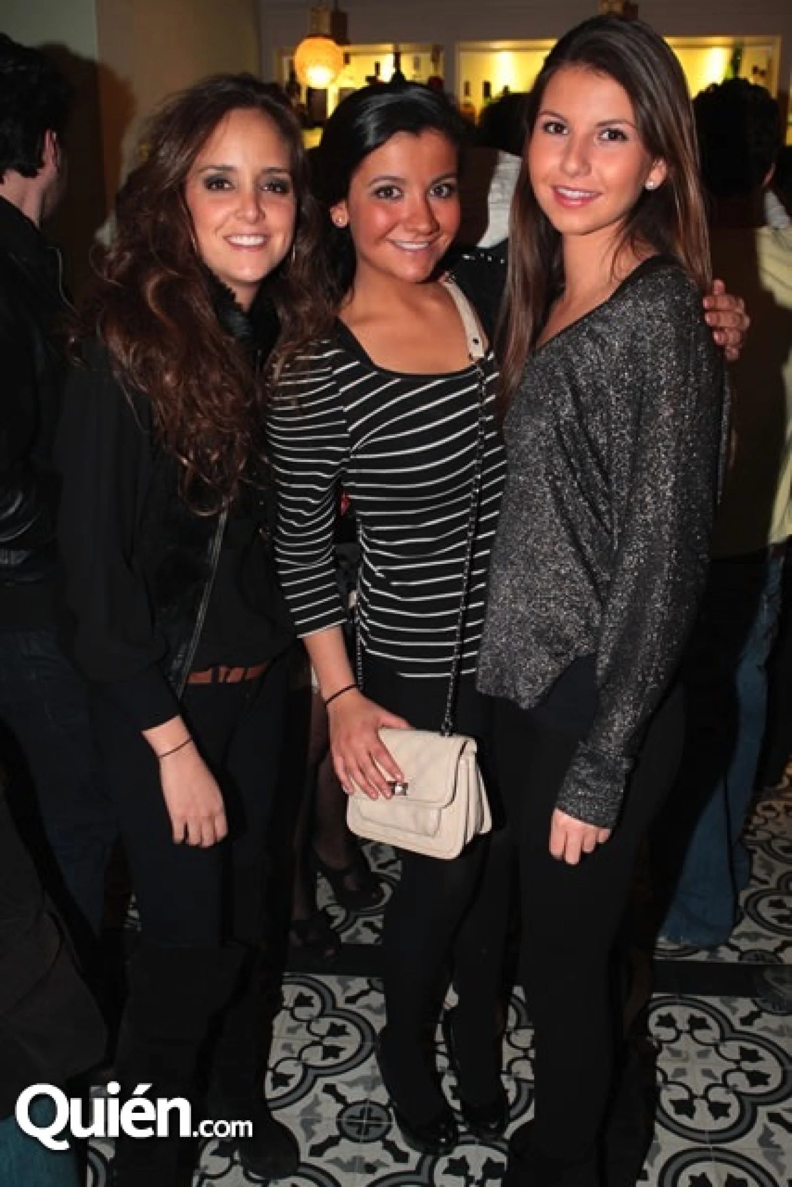 Divertida inauguración del bar Chapelle