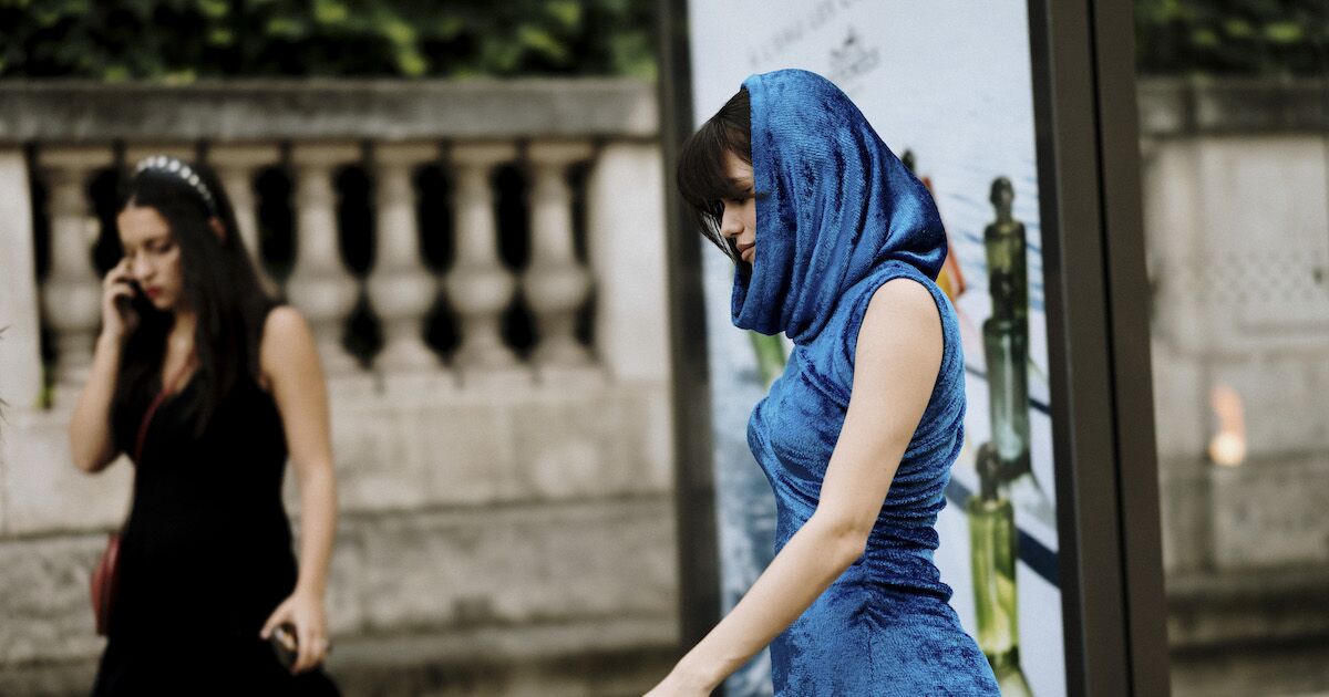 Revolve: El lugar donde puedes comprar ropa súper cool vía online