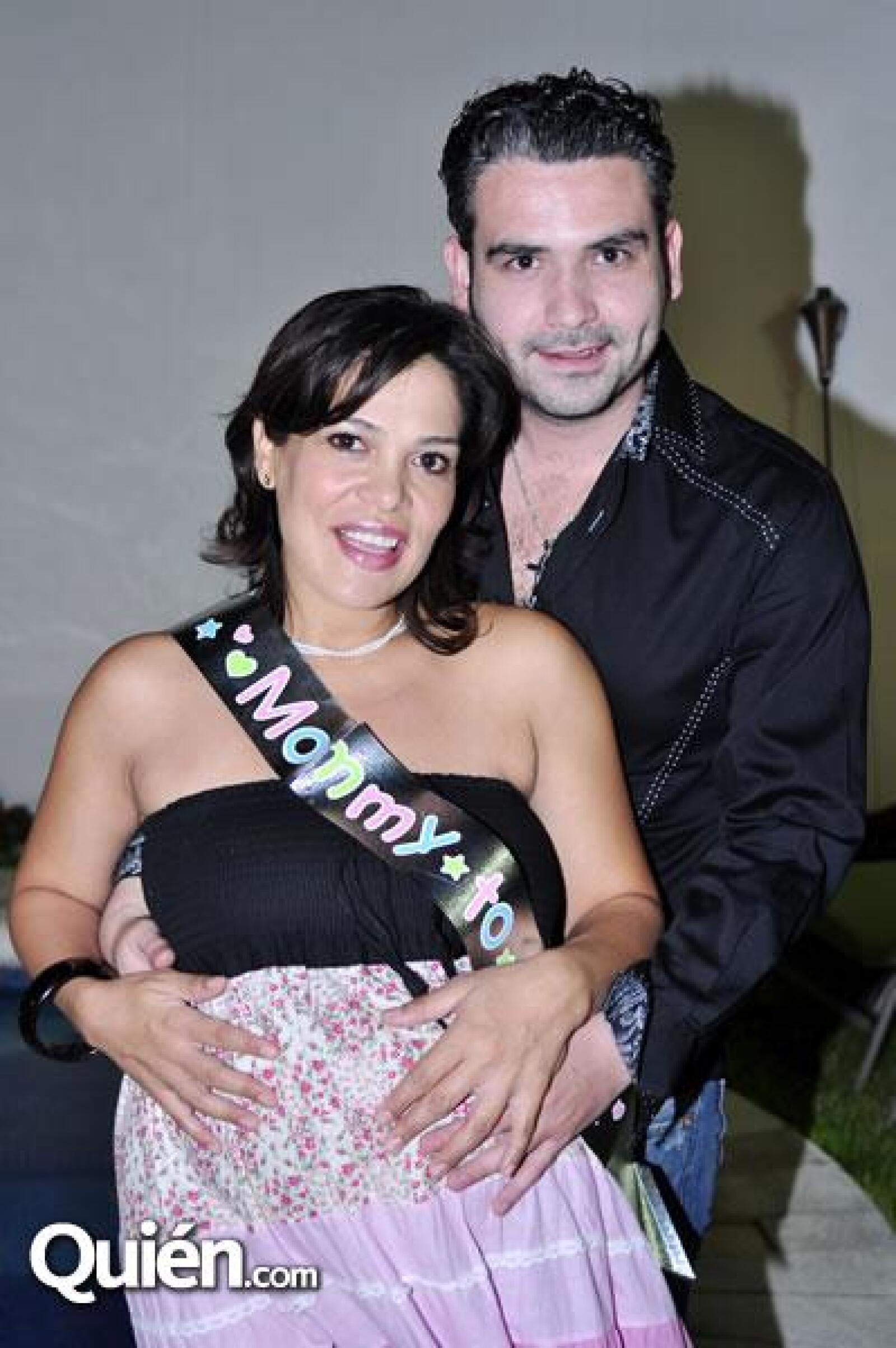 Eloisa Guajardo celebra baby shower
