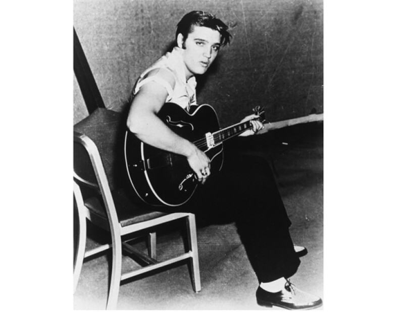 Recuerdan a Elvis a 77 años de su nacimiento