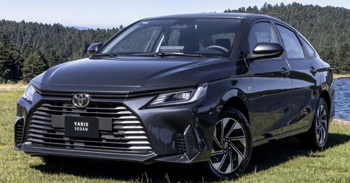 Toyota Yaris Sedán HEV 2026 llega como el híbrido subcompacto más ...