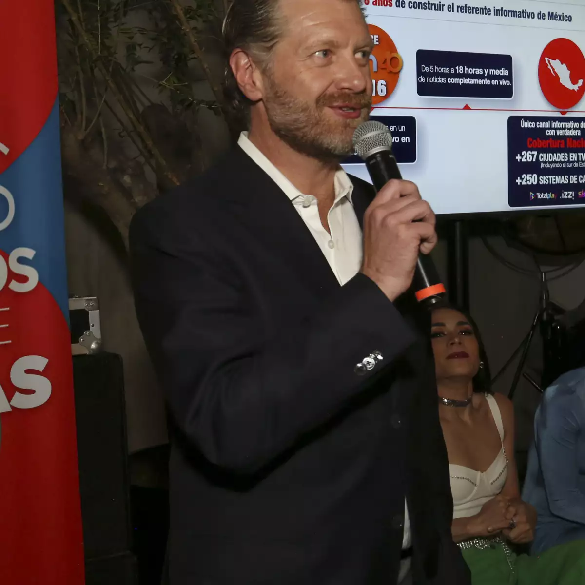 Luciano Pascoe presenta lo nuevo de ADN 40