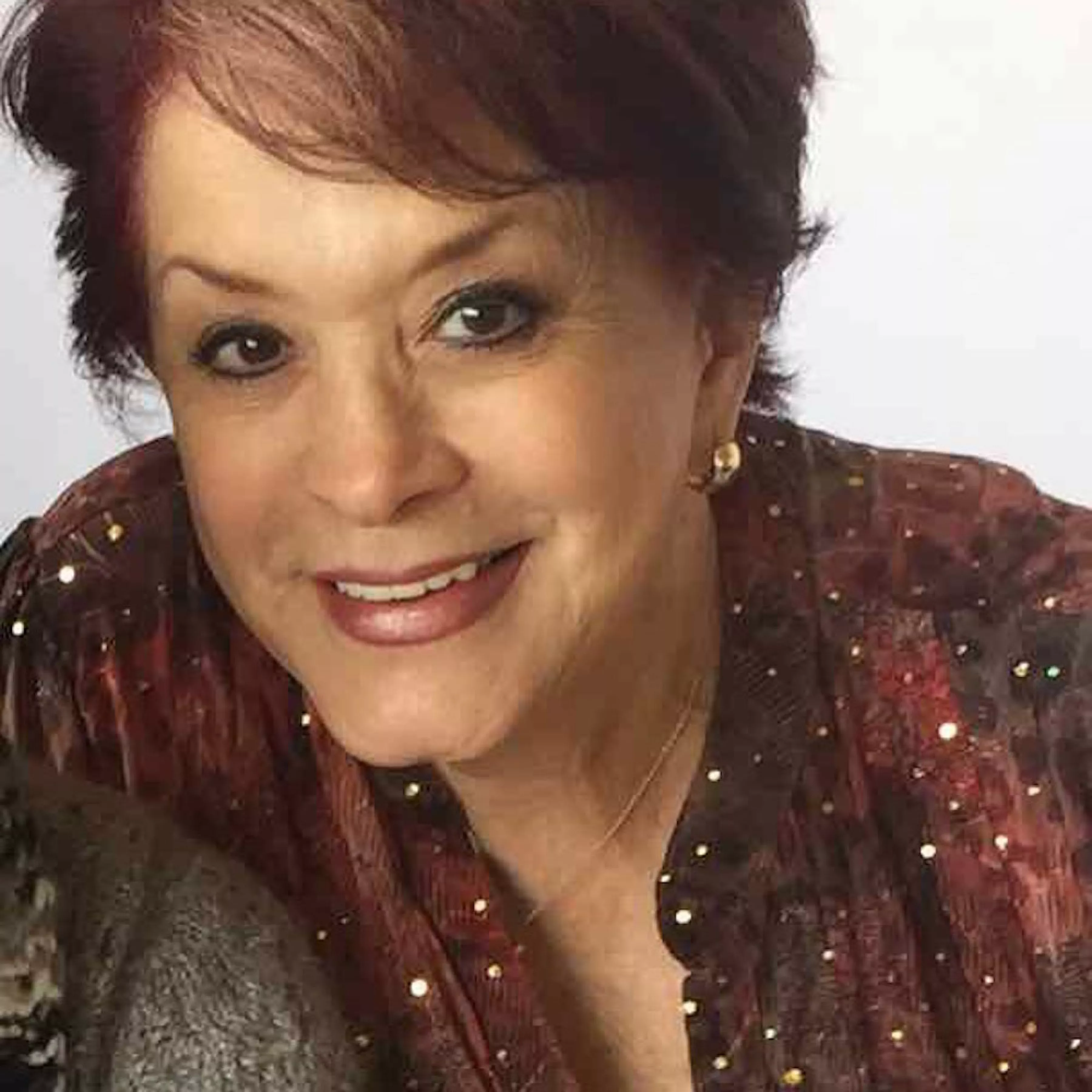 La actriz Cecilia Romo logró salir de terapia intensiva y vencer al ...