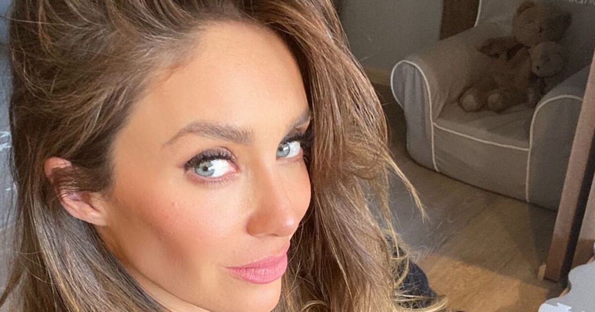 Anahí así luce de espectacular en bikini, a sus 39 años