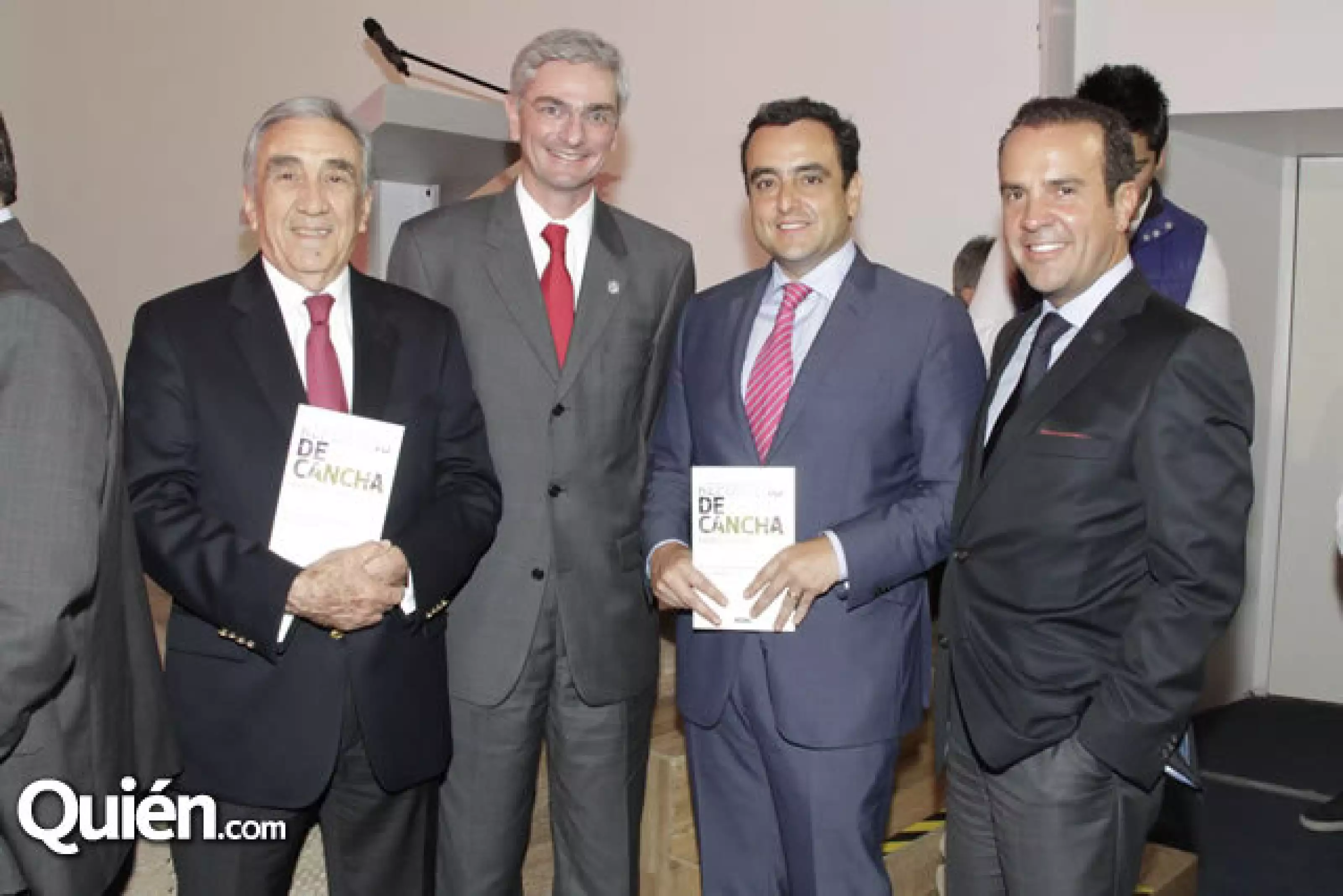 John Sutcliffe presenta libro