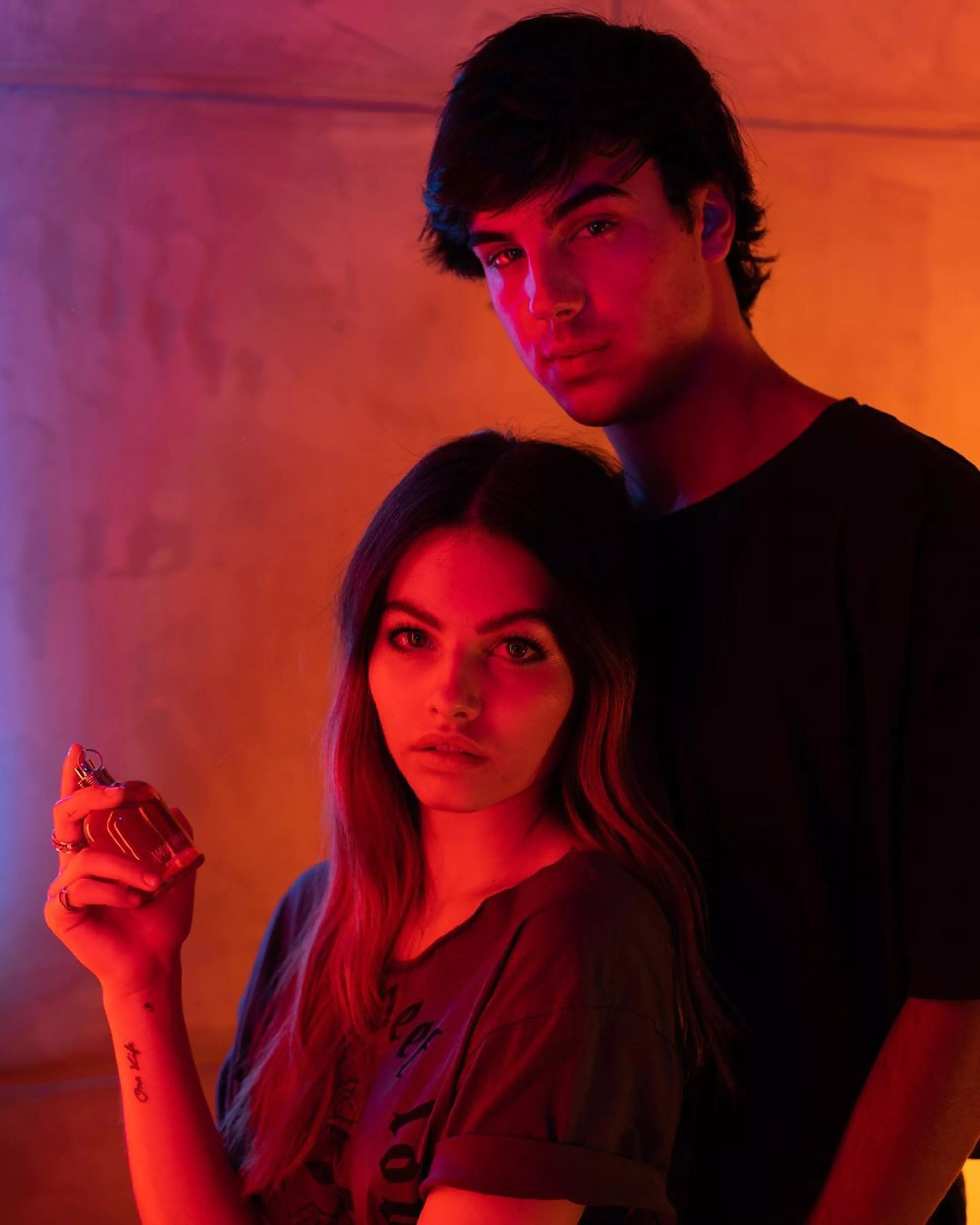 Hermano de Mario Casas se divierte con ‘la niña más bonita del mundo’