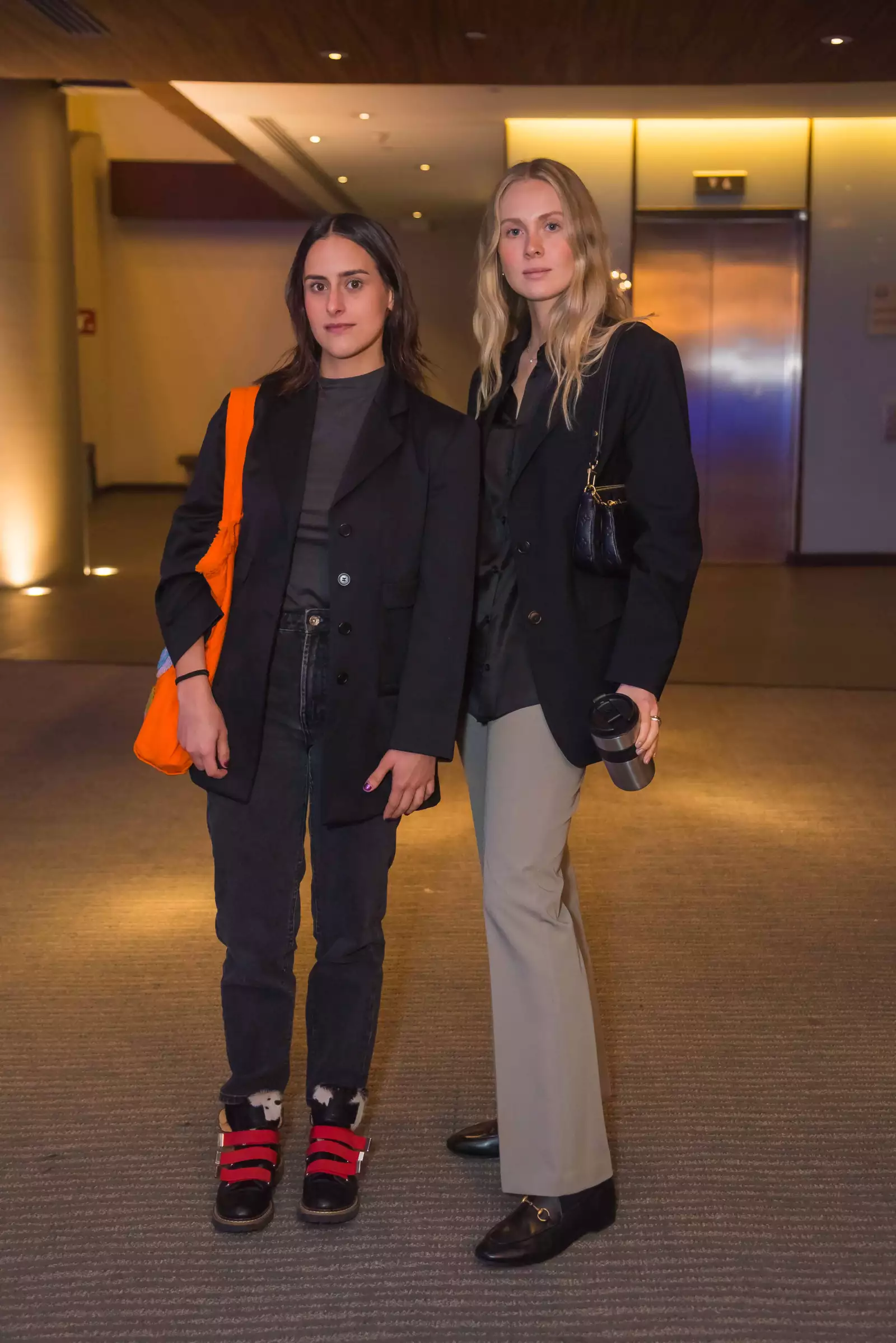 Claudia Ruiz Massieu y Valentina Ortiz Monasterio en el foto Moders