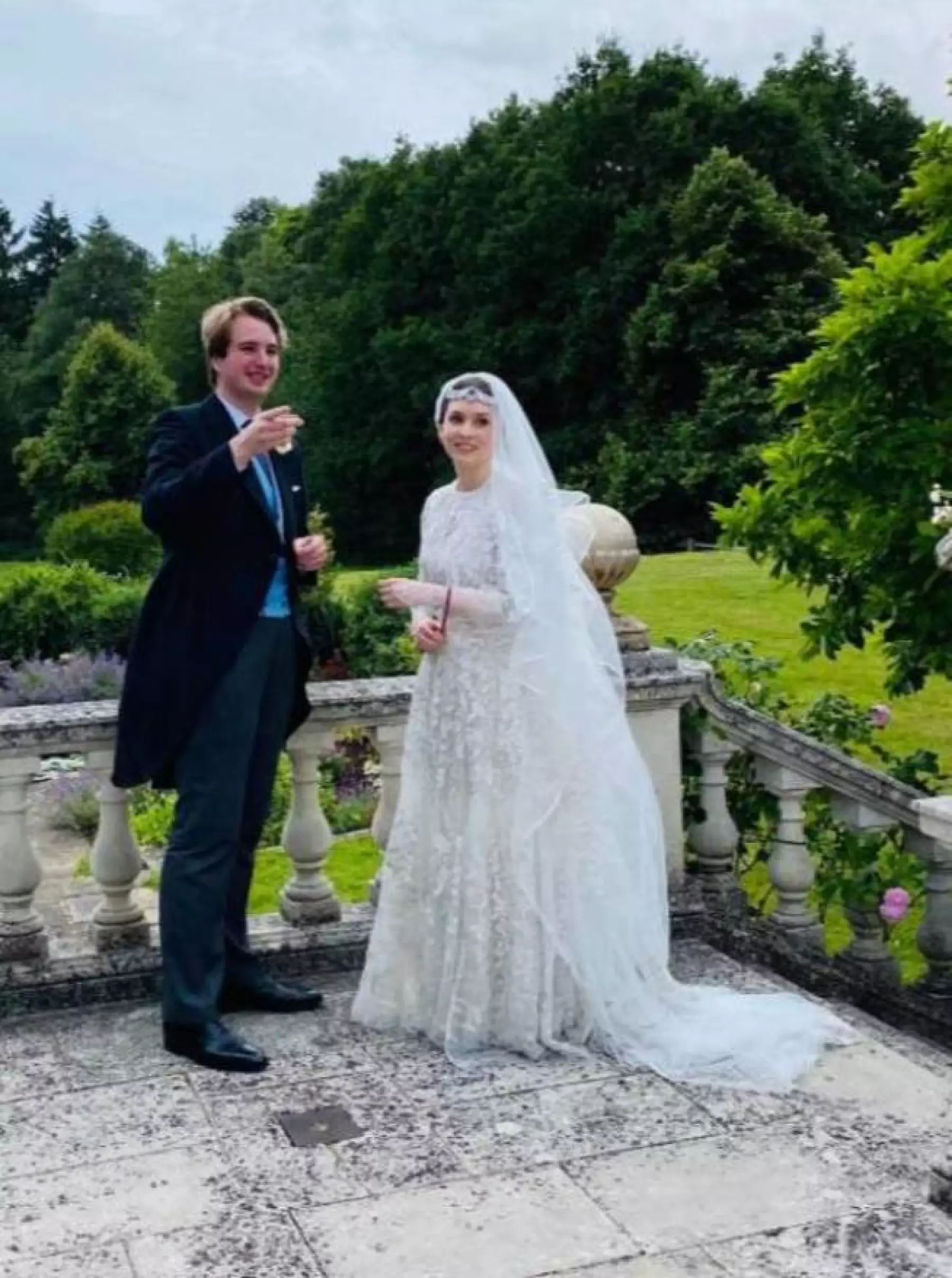 La princesa Raiyah de Jordania se casó con el periodista británico Ned ...