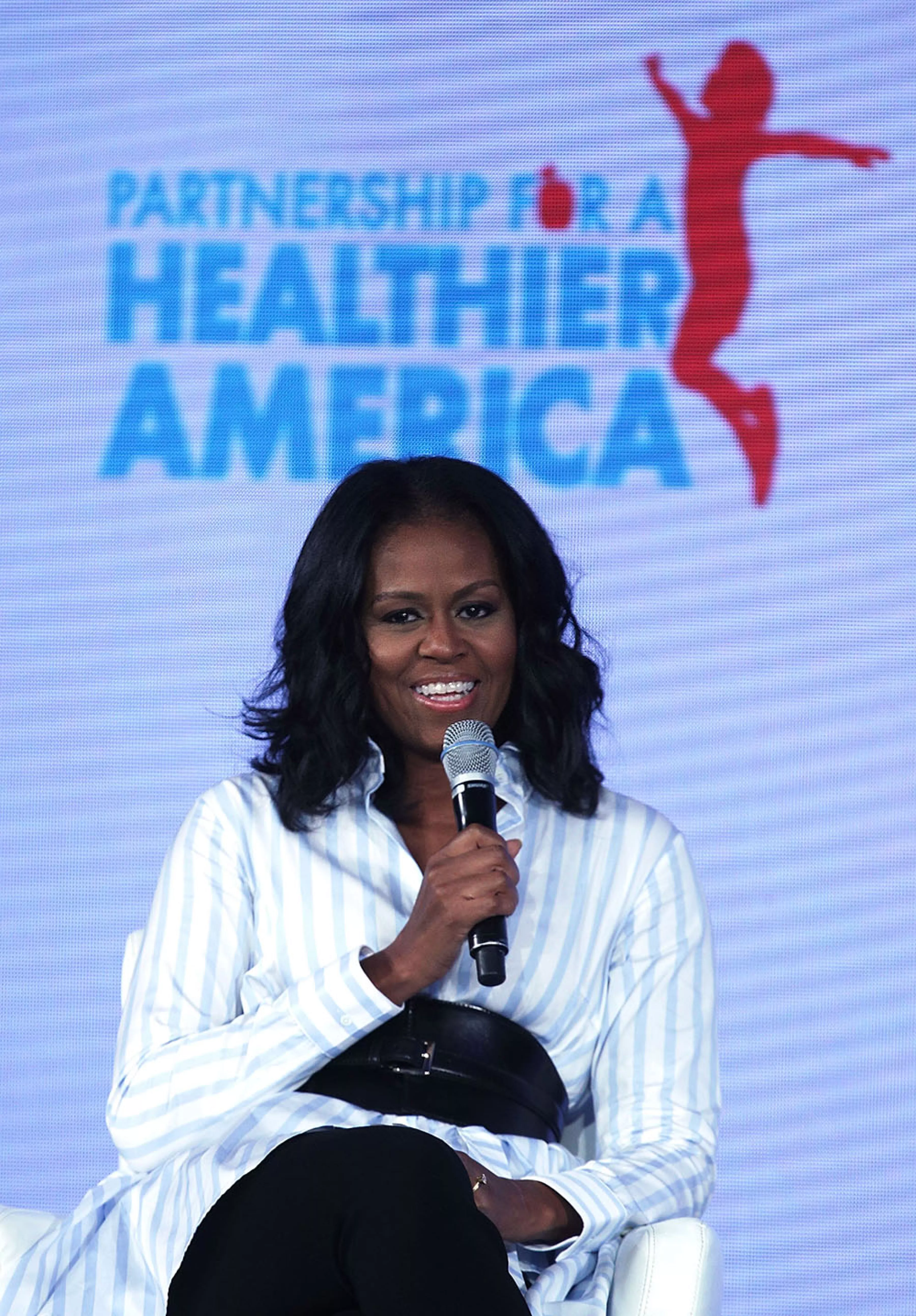 Michelle Obama impresiona con su compleja rutina en el gym