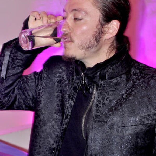 Isaac Garza presenta Sol Invictus