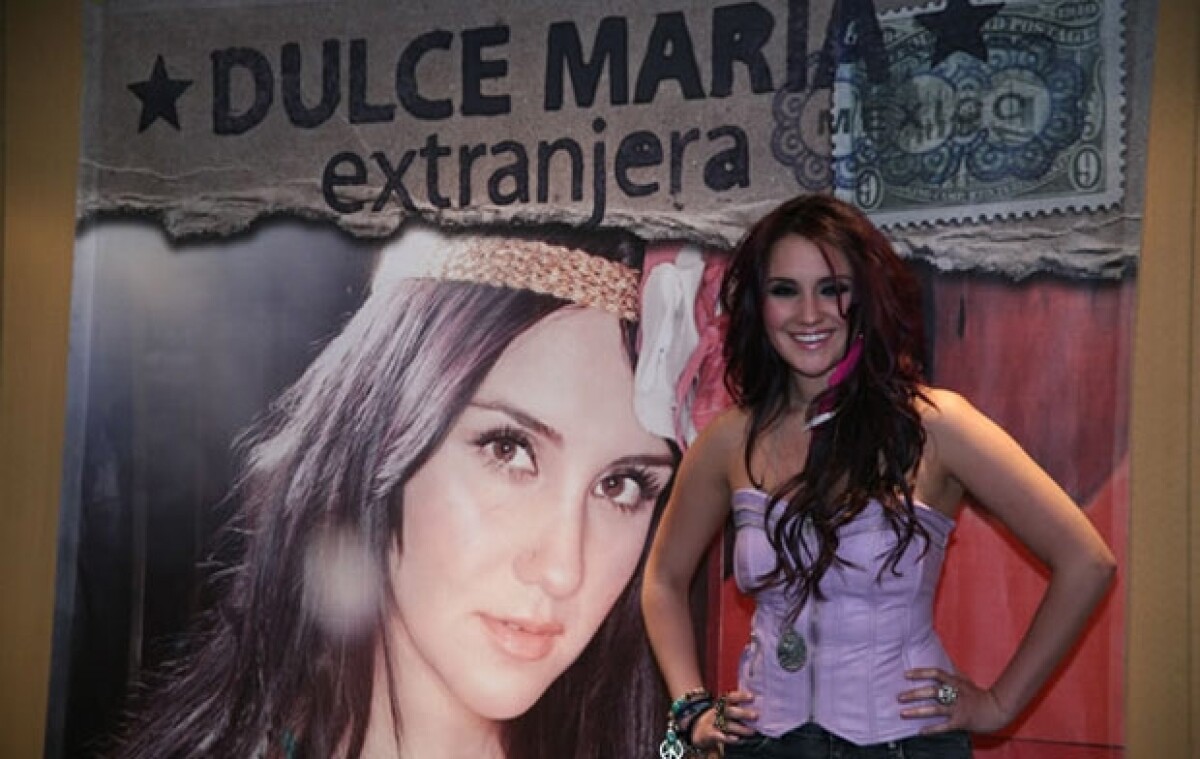 Dulce María, una `extranjera´ mundial