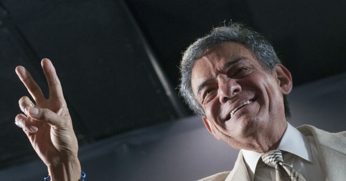 Los momentos que marcaron la carrera de José José