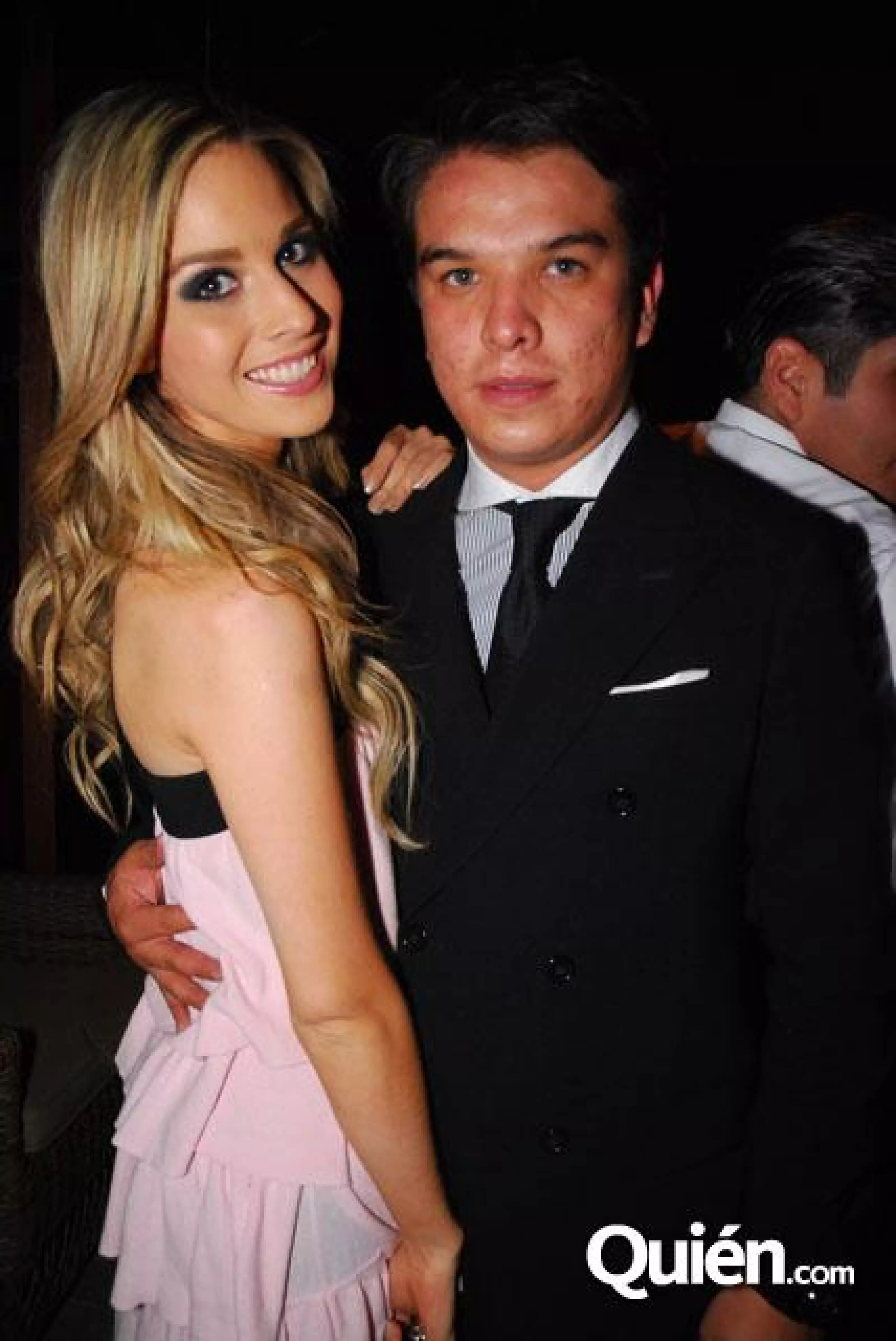 Luisa Serna festeja en el Club 55