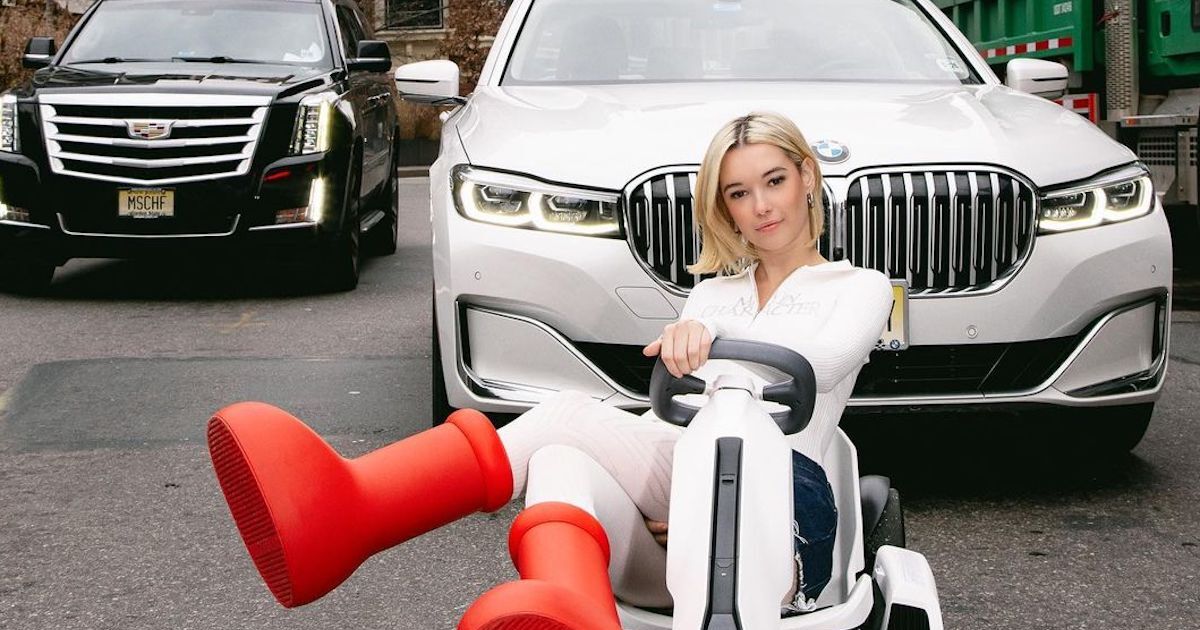 Así son las botas rojas inspiradas en Astro Boy que están causando ...