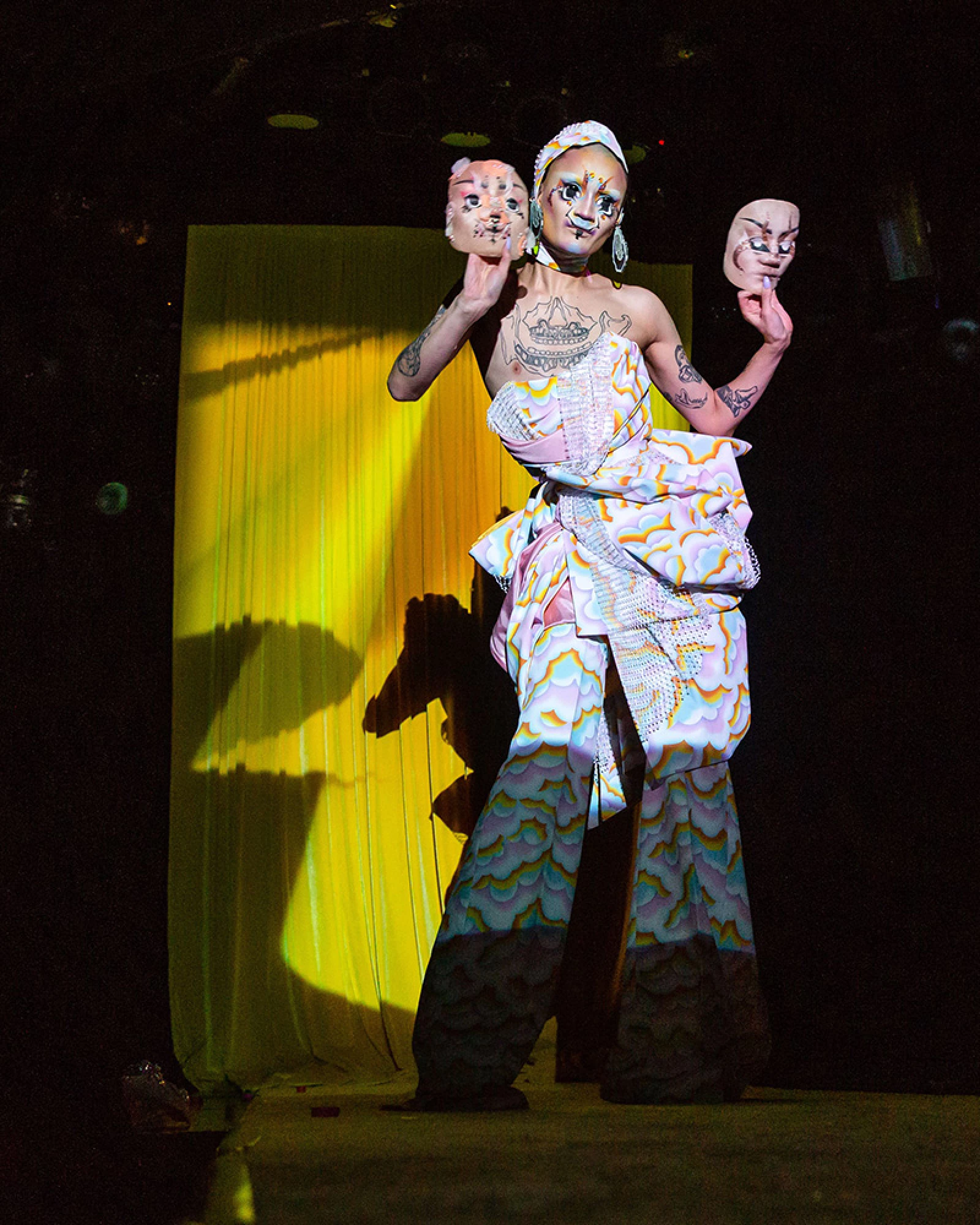 El desfile de Opening Ceremony en Nueva York fue toda una drag race ...