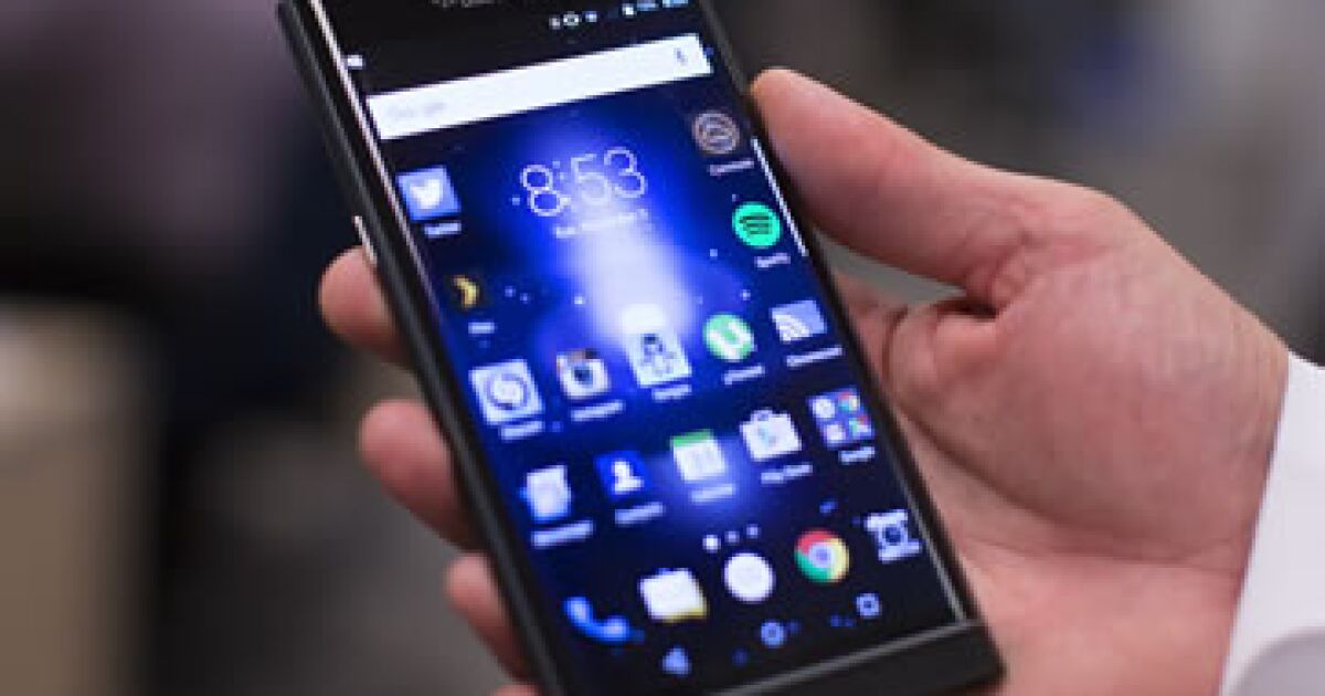 BlackBerry se ‘encomienda’ a un teléfono con Android