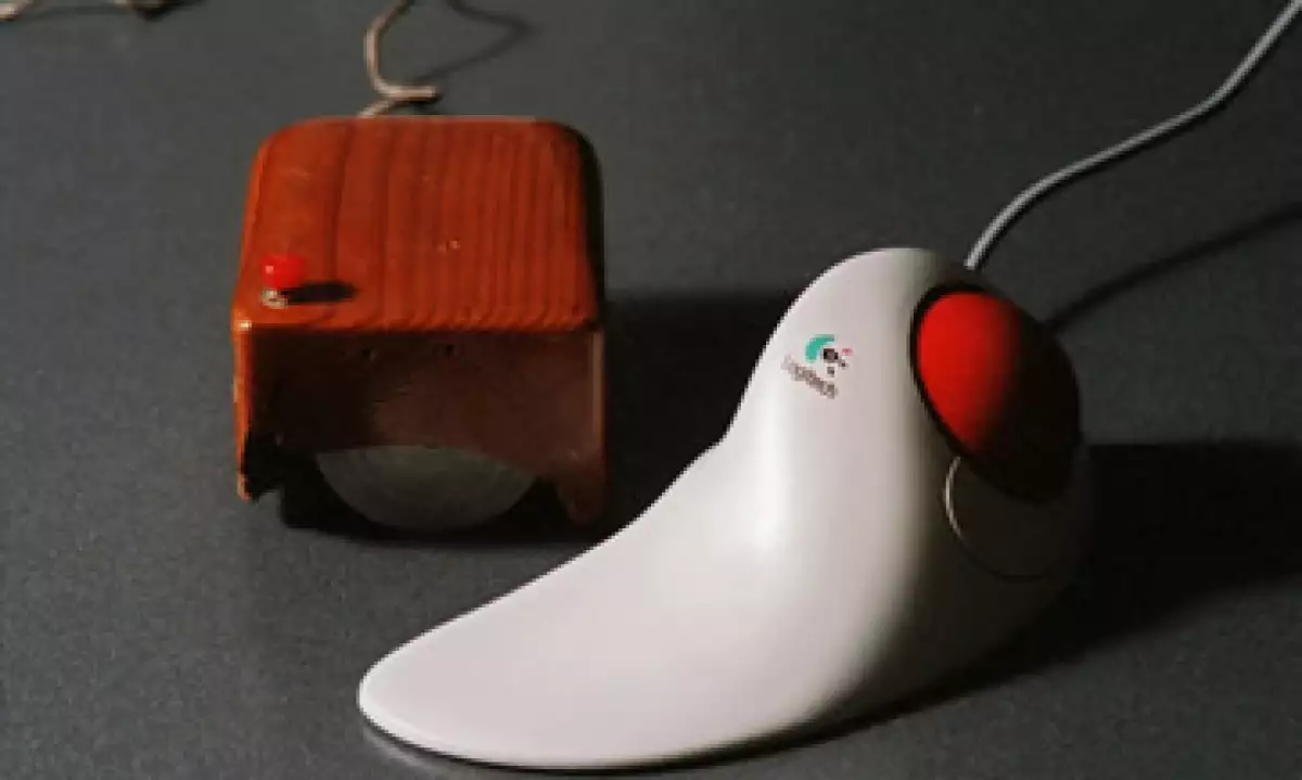 Inventor del ratón muere en California