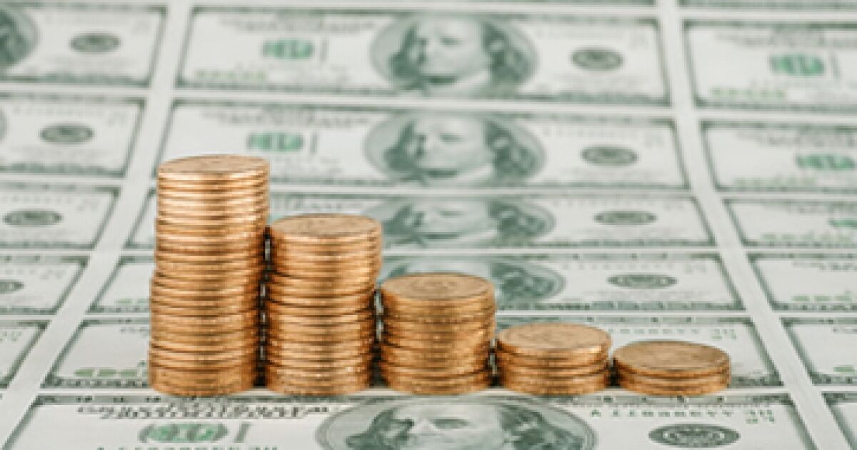 El dólar sube a 15.90 pesos en bancos y casas de cambio