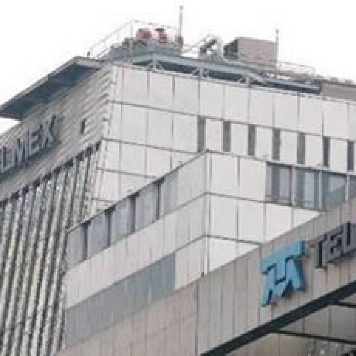 Telmex ‘empaqueta’ TV y telefonía