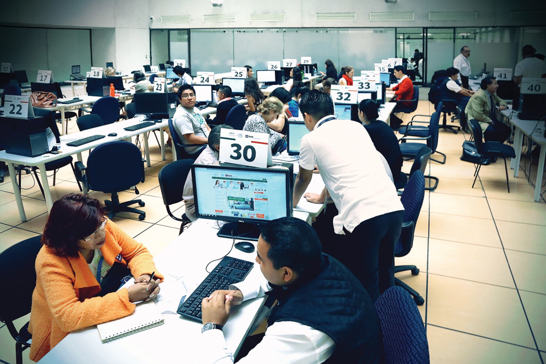 3 cualidades que debe tener el nuevo jefe del SAT