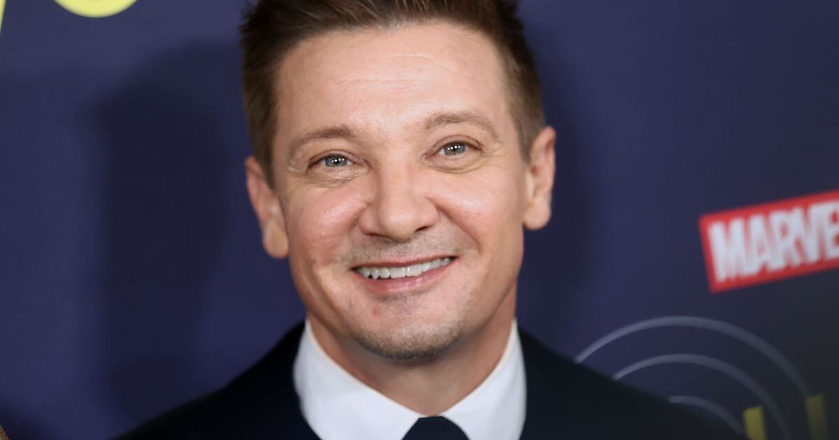 Jeremy Renner vuelve a rodar escenas de acción un año después del accidente