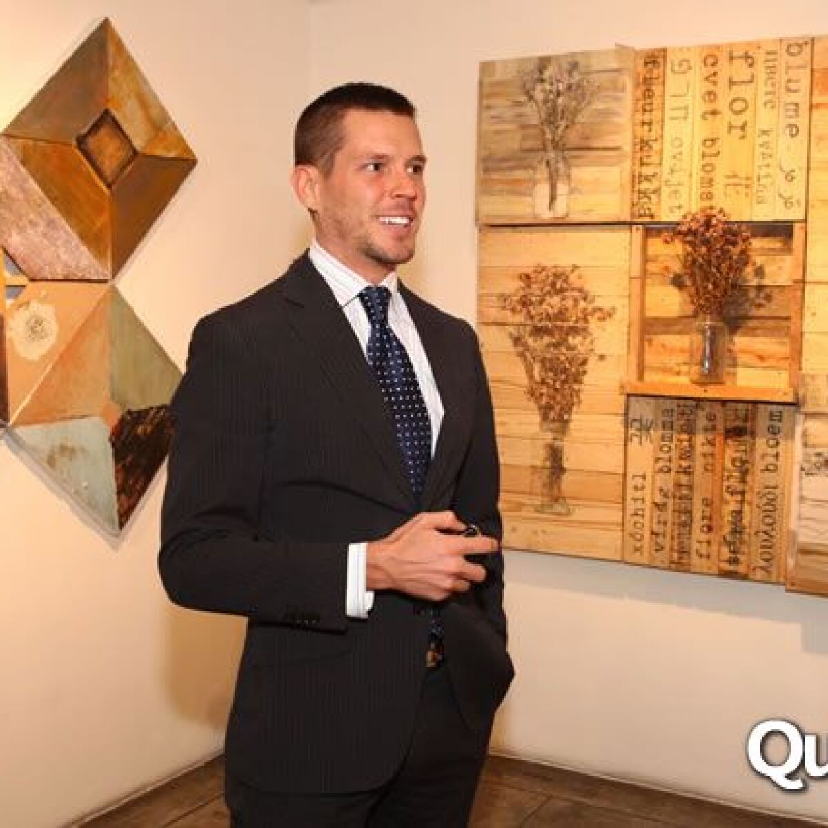 Oscar Román presenta en su galería: 'Paralelas Continu...