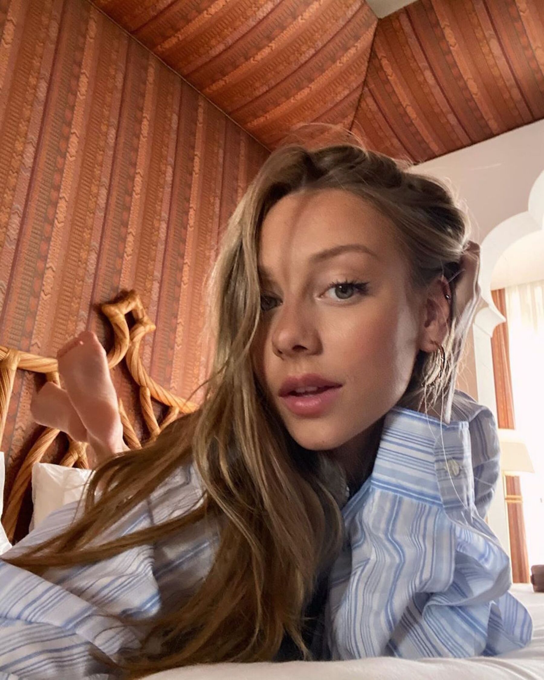 La foto (sin filtros) con la que Ester Expósito rompió récord en Instagram