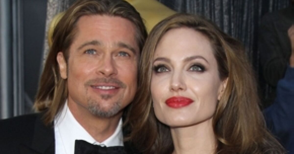 Brad y Angelina mandan un mensaje a Isabel II