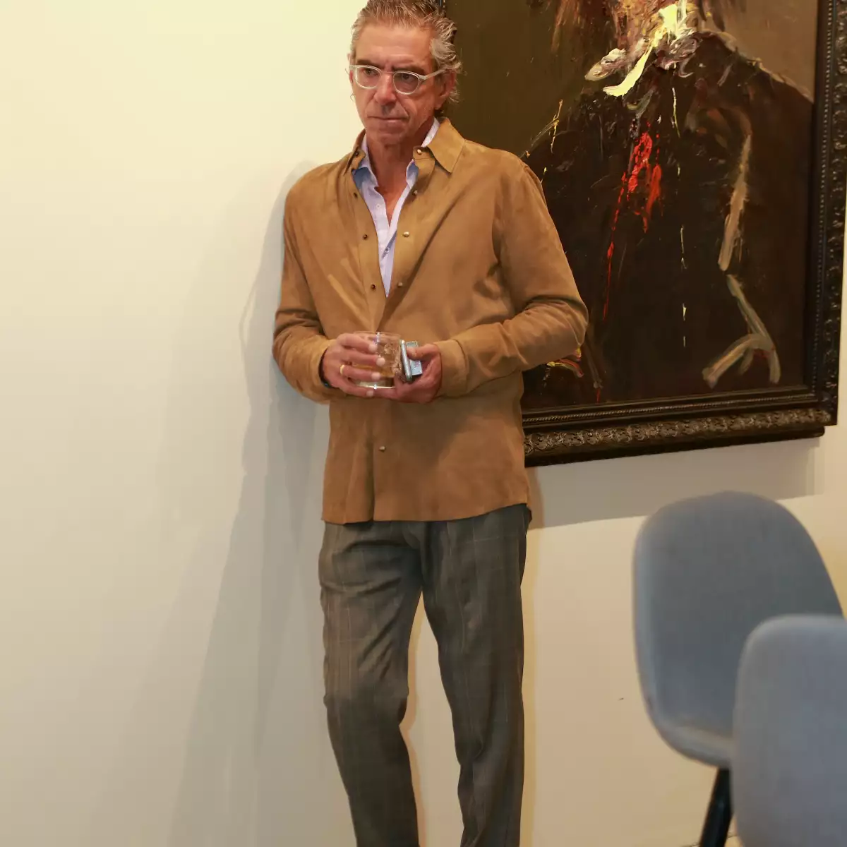 Richard Kuri inaugura exposición