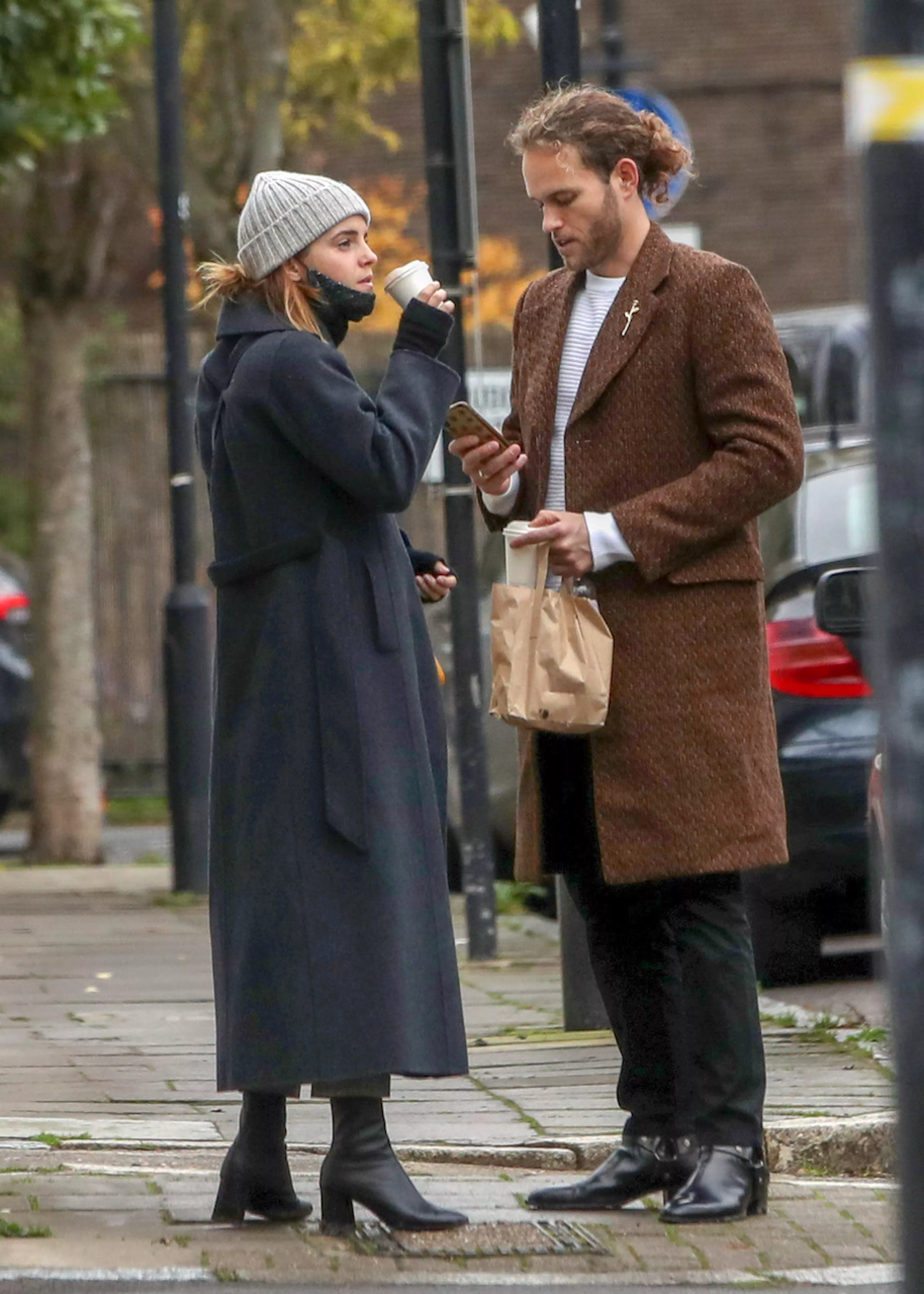 Emma Watson se deja ver con su novio, Leo Alexander Robinton, en Londres